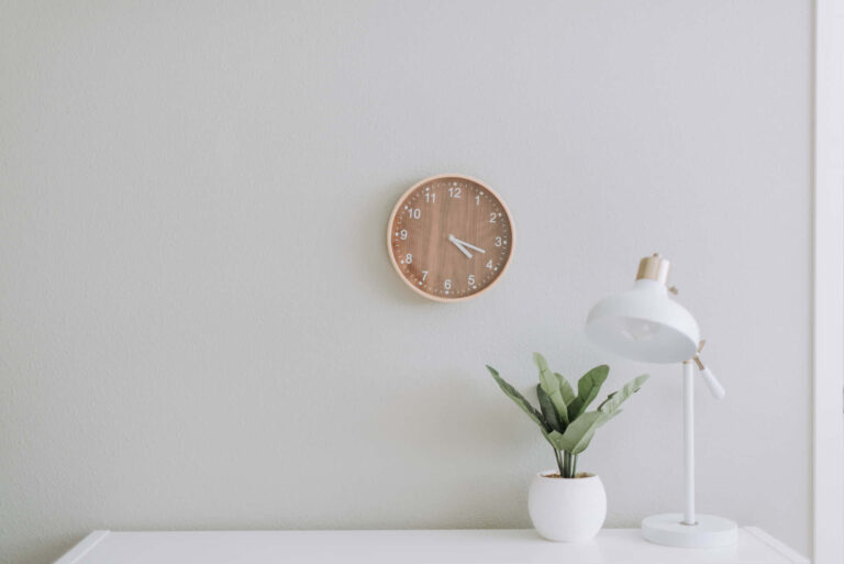 20 Professional Zoom Backgrounds to Impress Your Colleagues