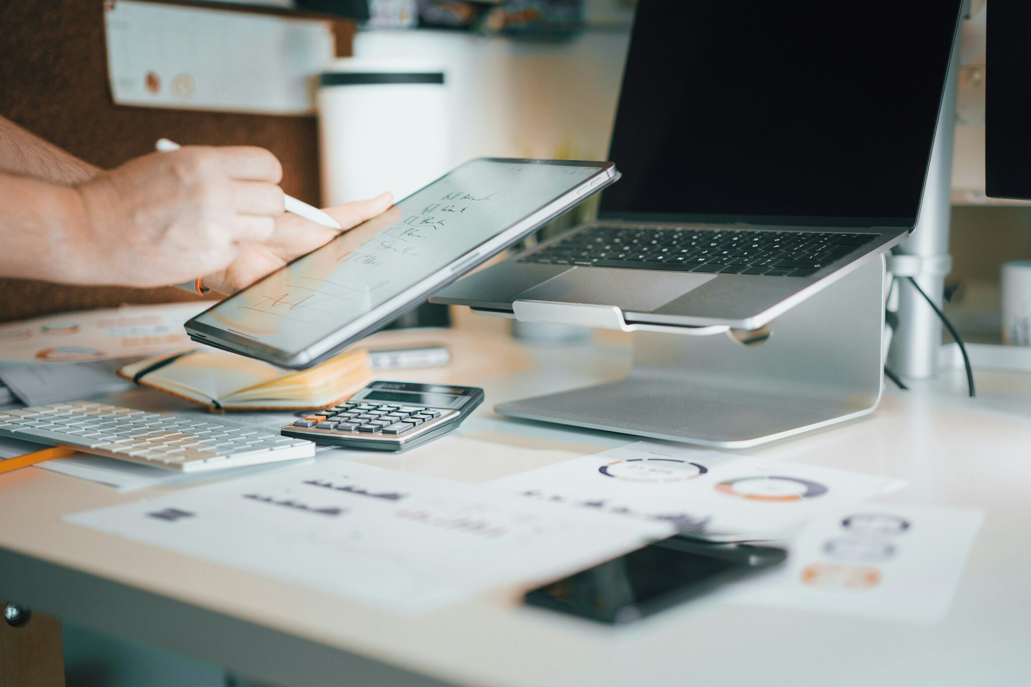 Best AI Summary Tools: 15 Picks for Text, PDFs, Video & Meetings